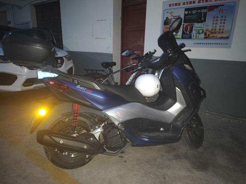 都市通勤新神器！九号远航家M95c+ Mk2 百公里续航+越级智驾，真能一周一充？,摩托范