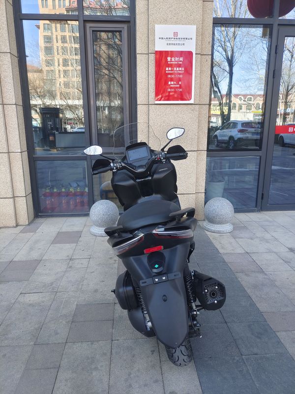 “潮”到没朋友！九号魔术师Kz110正式发布：全铝骨架+中置减震，售价7999元开启新纪元