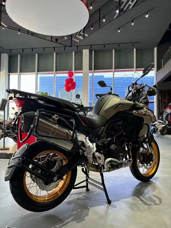 贝纳利TRK552：豪华配置平民价格，公路与越野的全能之选,摩托范