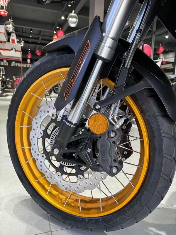 贝纳利TRK552：豪华配置平民价格，公路与越野的全能之选,摩托范