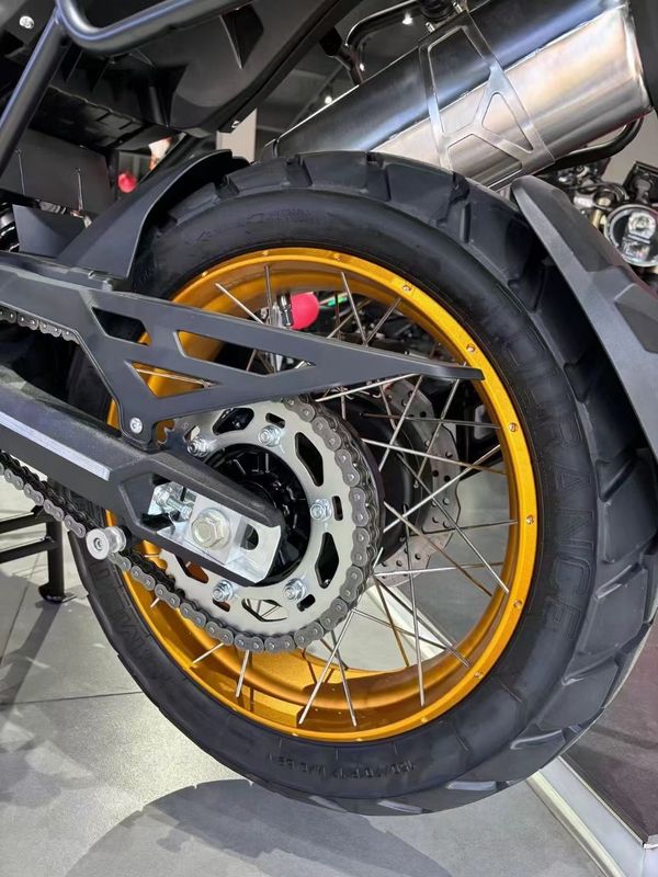 贝纳利TRK552：豪华配置平民价格，公路与越野的全能之选,摩托范