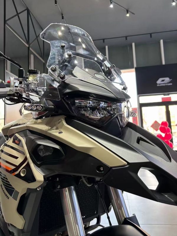 贝纳利TRK552：豪华配置平民价格，公路与越野的全能之选,摩托范