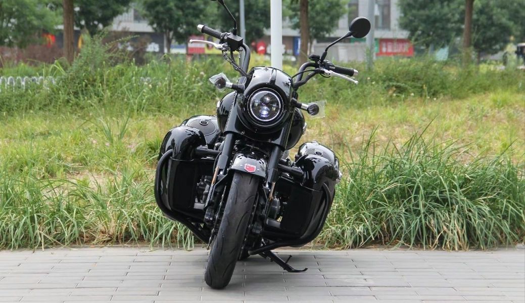 摩疆MJ919公路大师重型巡航5个多值不值？5万多的售价30万的排面,摩托范