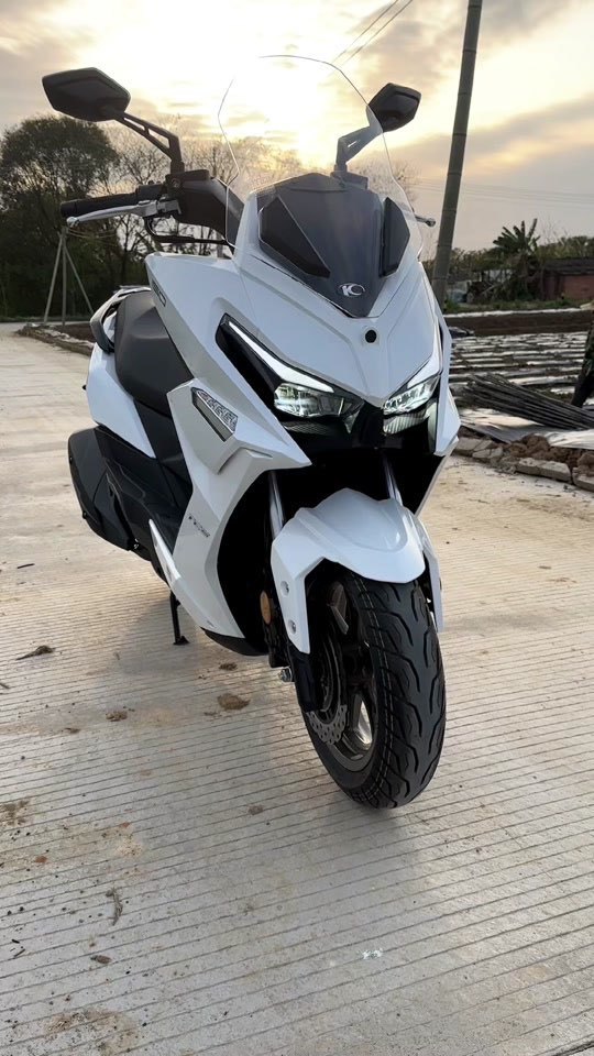 豪爵UHR150和光阳Racing H150选车必看,摩托范