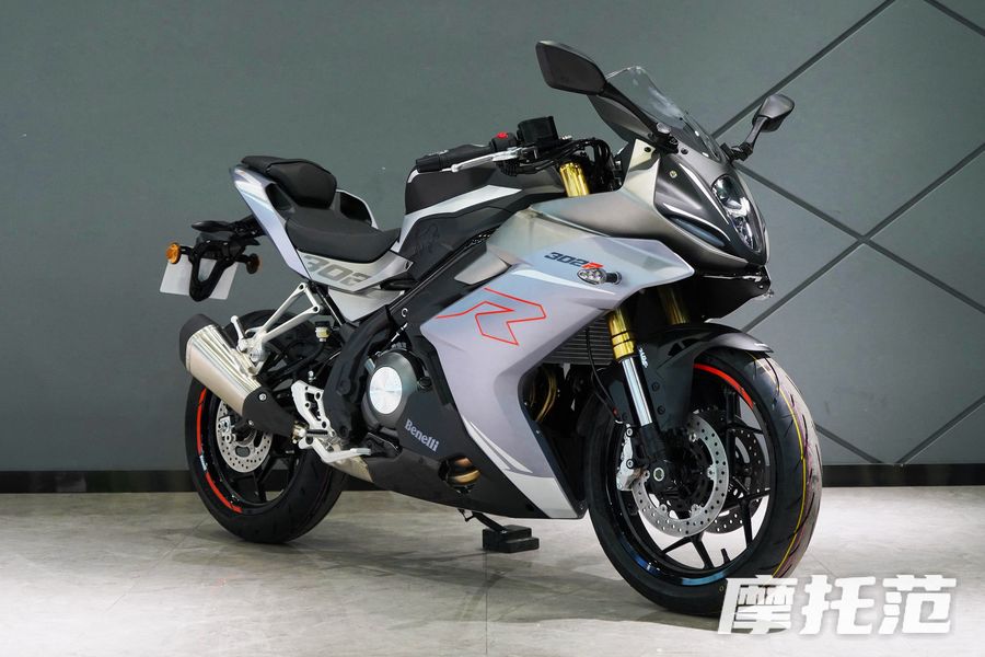 贝纳利302R个人骑行实测，它的“隐藏功能”你都了解了吗？本文将带你感受不一样的龙卷风！,摩托范