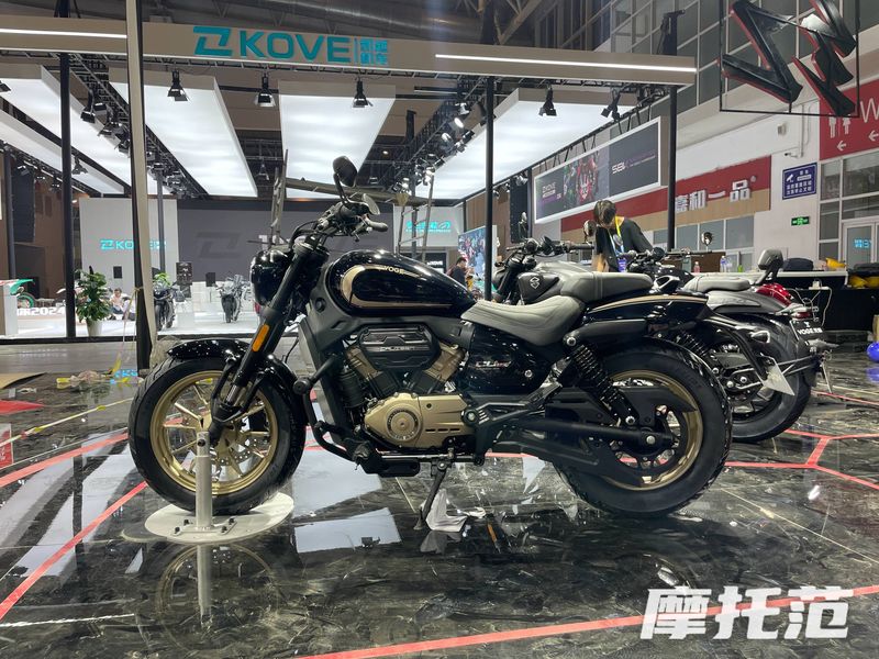 无极新款续航太子即将上市-cu250,摩托范