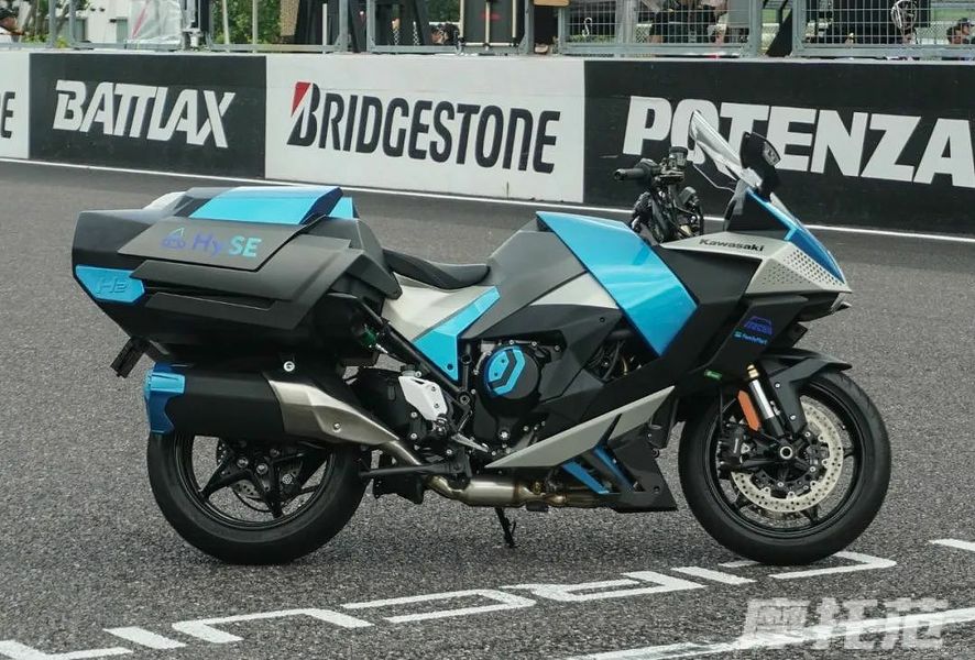 全球首款川崎氢动力摩托车 Ninja H2 HySE亮相！百公里50L氢气？,摩托范