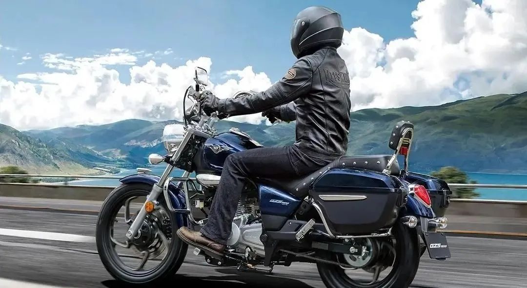 13580元，豪爵新款太子GZS150来了，颜值太高让TR300都感到羡慕,摩托范