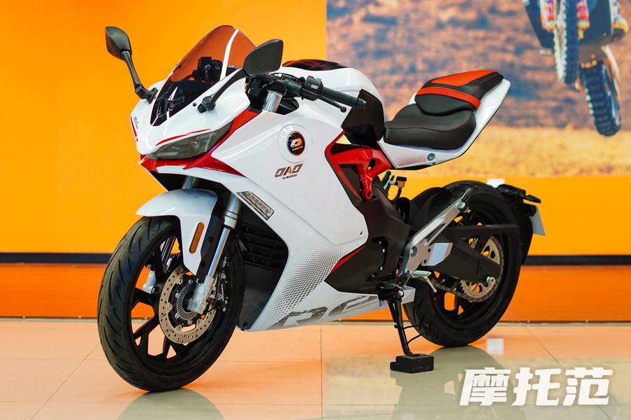 售价16999元，2025款 QJ OAO正式上市！,摩托范