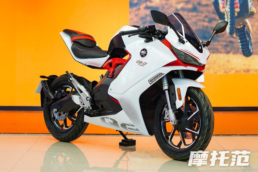 售价16999元，2025款 QJ OAO正式上市！,摩托范