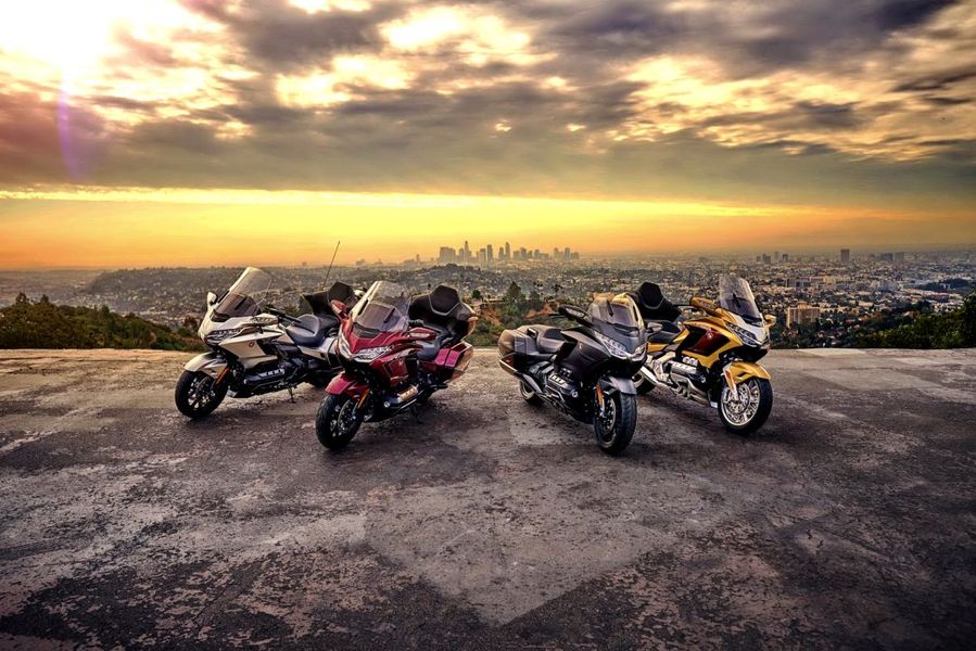 车身细节特写——2025 GL1800 Gold Wing 大金翼，四十多万的车就是不一样,摩托范