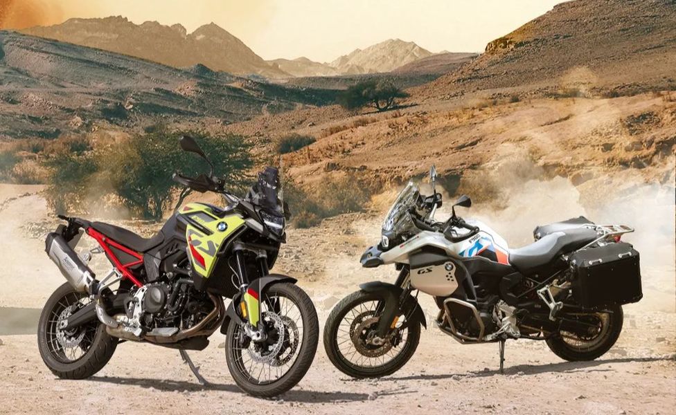 9.99万是烟雾弹？宝马F900GS/ADV北京车展上市：105马力+轻量化，越野党狂喜！,摩托范
