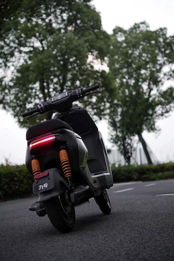 号称电自中的航空母舰？究竟有没有这个实力？九号 MZmax ！,摩托范