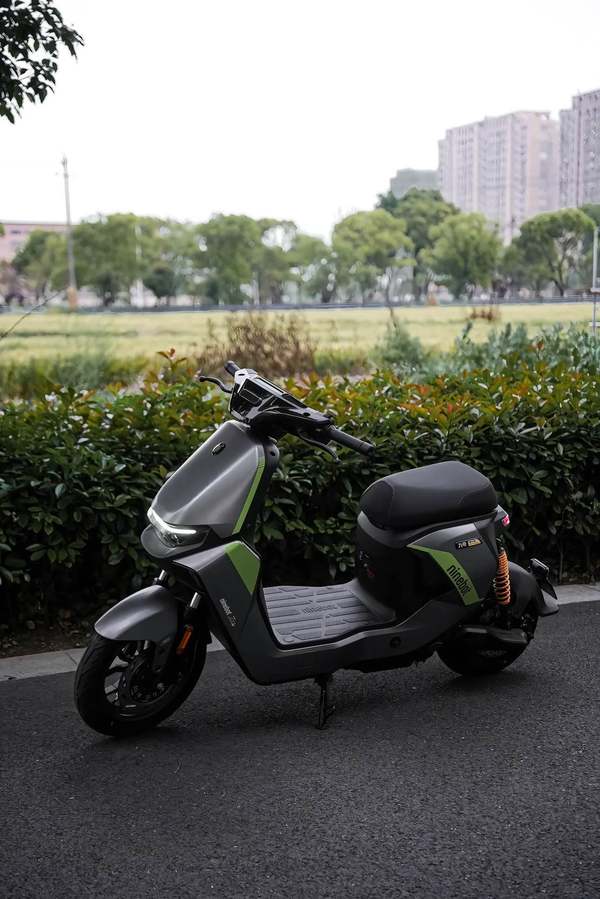 号称电自中的航空母舰？究竟有没有这个实力？九号 MZmax ！,摩托范