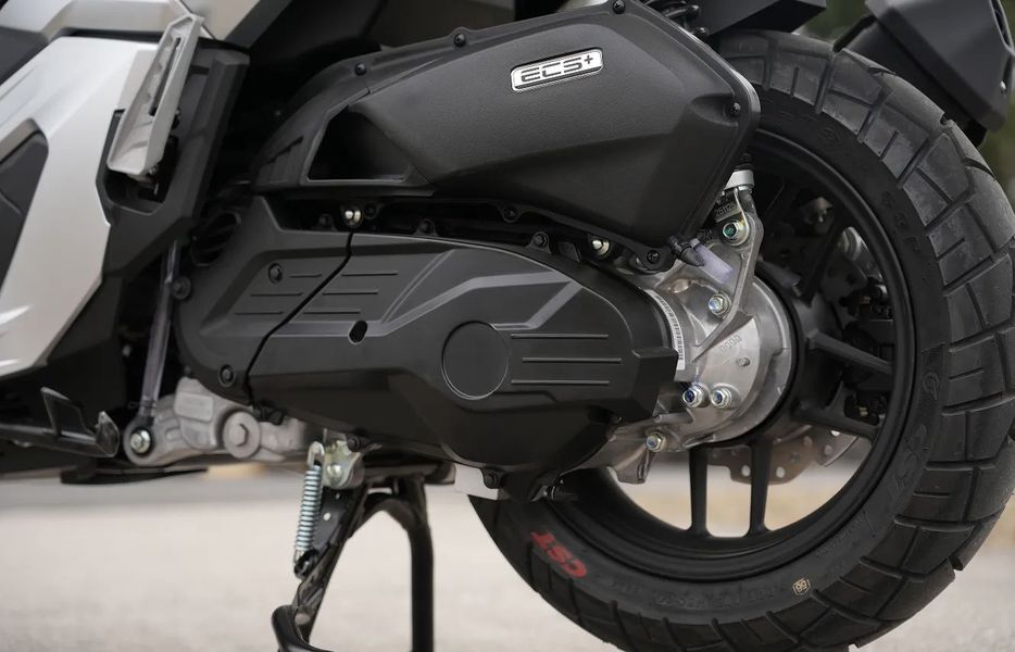 能跑500km还有TCS！光阳ADV150、复古KP150两款新车亮相，价格有惊喜？,摩托范