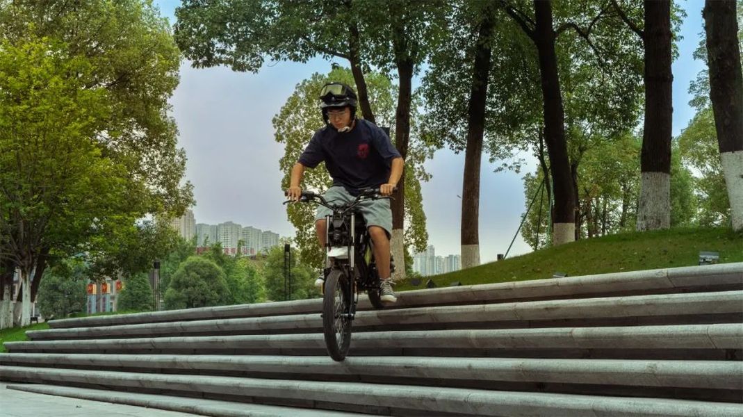 到手价5699元，玩味十足的潮流电自！森蓝EX1深度体验！,摩托范