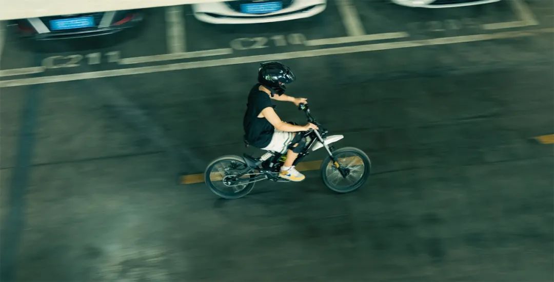 到手价5699元，玩味十足的潮流电自！森蓝EX1深度体验！,摩托范