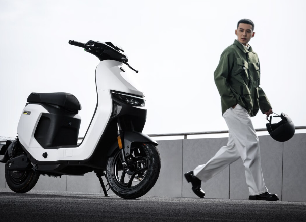 九号最新发布的电自 Nz90 VS Cz90：哪款更适合你？深入对比解析！,摩托范