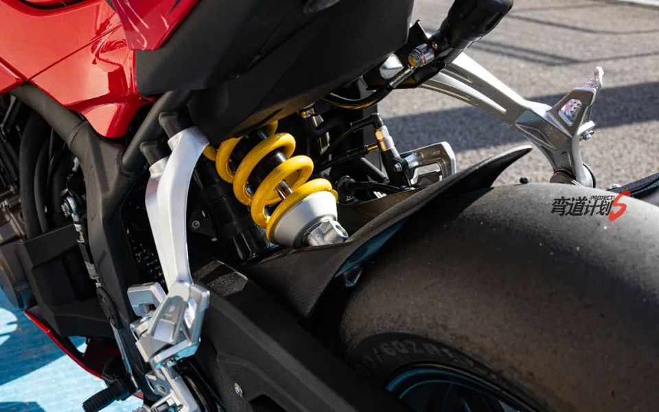 一款适合大赛道的车型，赛600RS简评【弯道计划】,摩托范