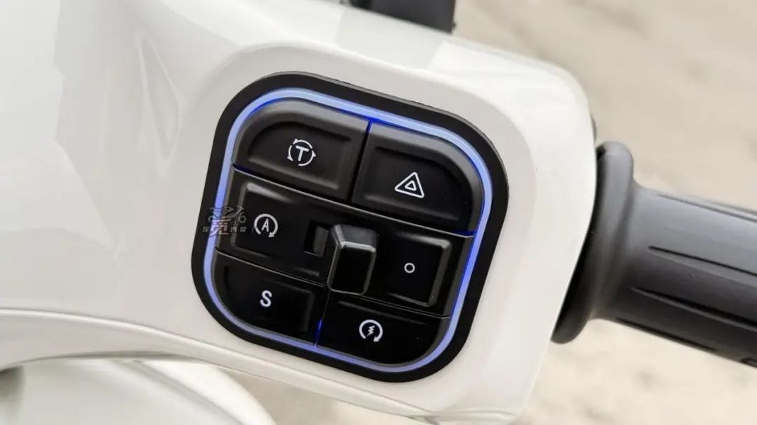 测评赛科龙RT150E“米兰”︱极“智”的意式美学,摩托范