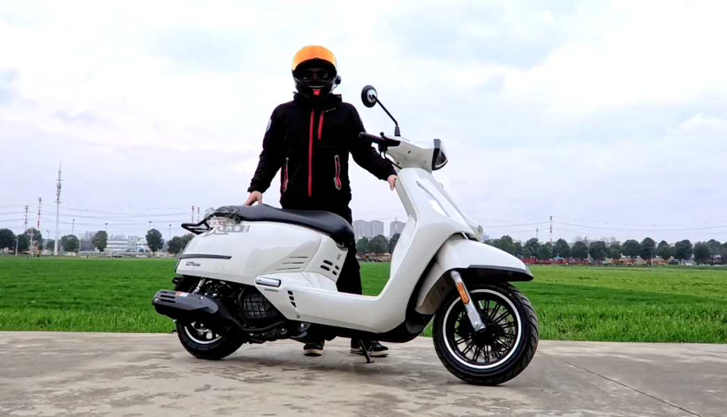 测评赛科龙RT150E“米兰”︱极“智”的意式美学,摩托范