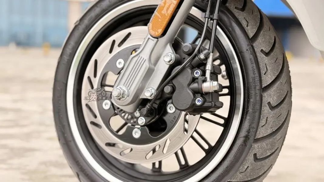 测评赛科龙RT150E“米兰”︱极“智”的意式美学,摩托范