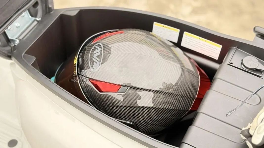 测评赛科龙RT150E“米兰”︱极“智”的意式美学,摩托范