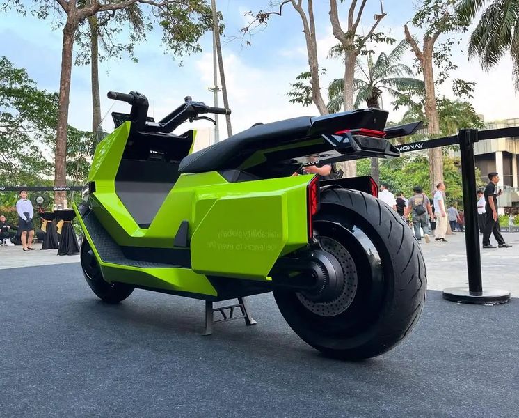 Omoway Omo X，小鹏旗下的一款能自动驾驶、自动泊车的电动车,摩托范