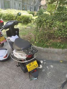 豪爵摩托车,灵迪EQ HJ125T-18H报价及图片-摩托范-摩托车官网