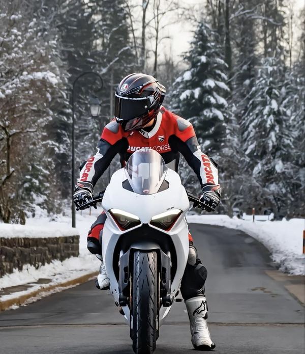 “四轮是妥协，赛600RS才是真爱！——QJMOTOR赛600RS，配置最详解！”