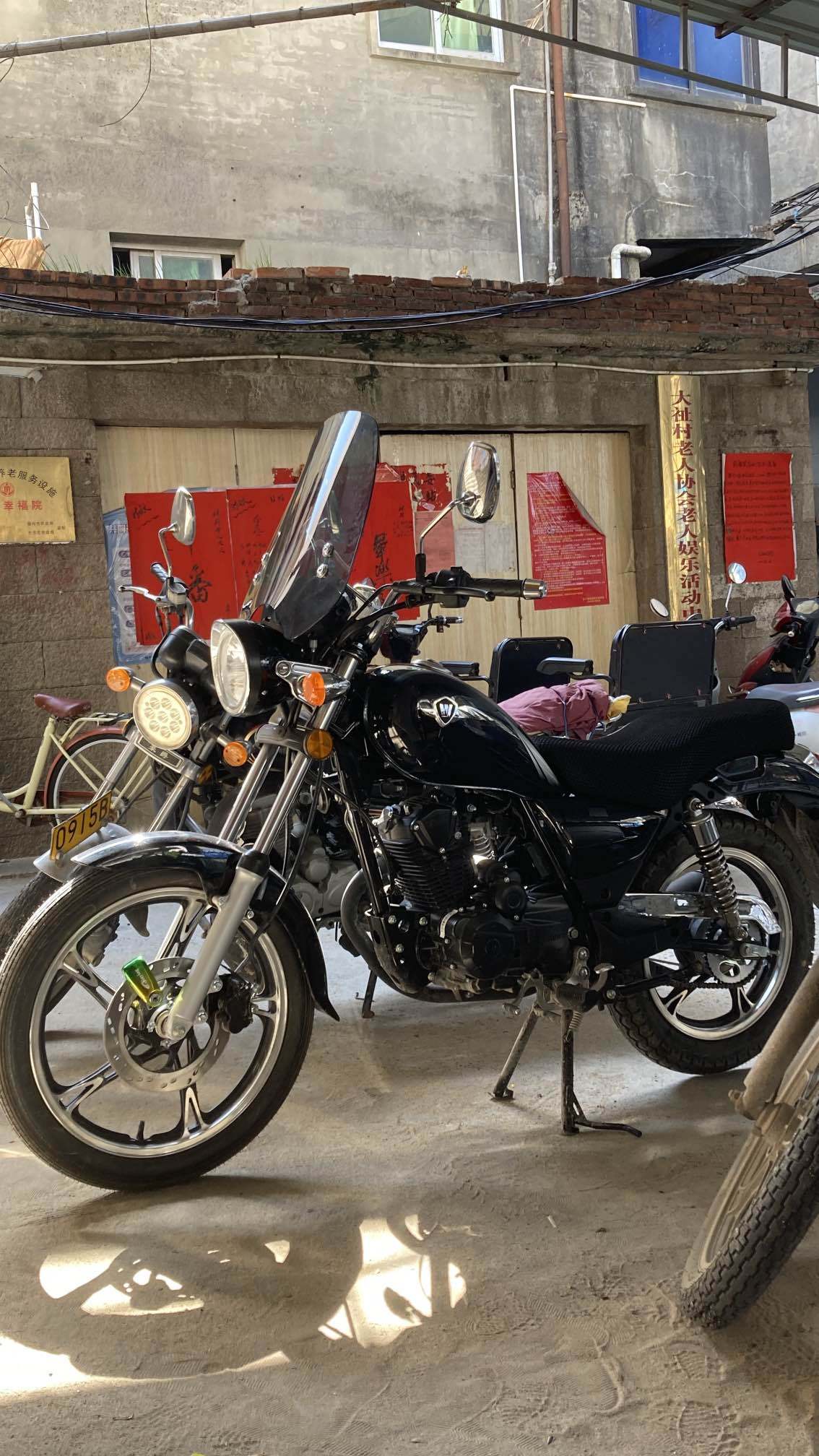 豪爵摩托车,宝逸 150报价及图片-摩托范-哈罗摩托车官网