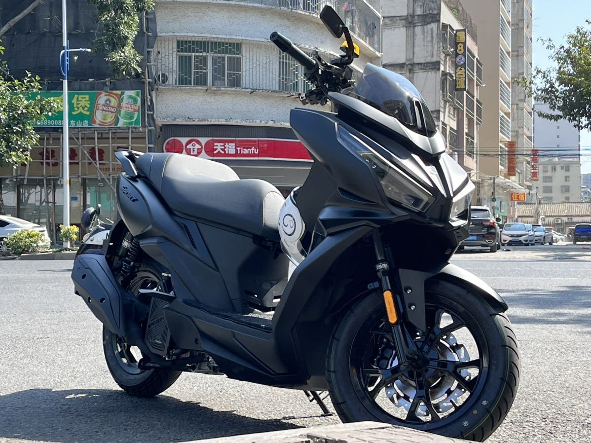 SYM三阳摩托车,巡弋 Cruisym 150报价及图片-摩托范-哈罗摩托车官网