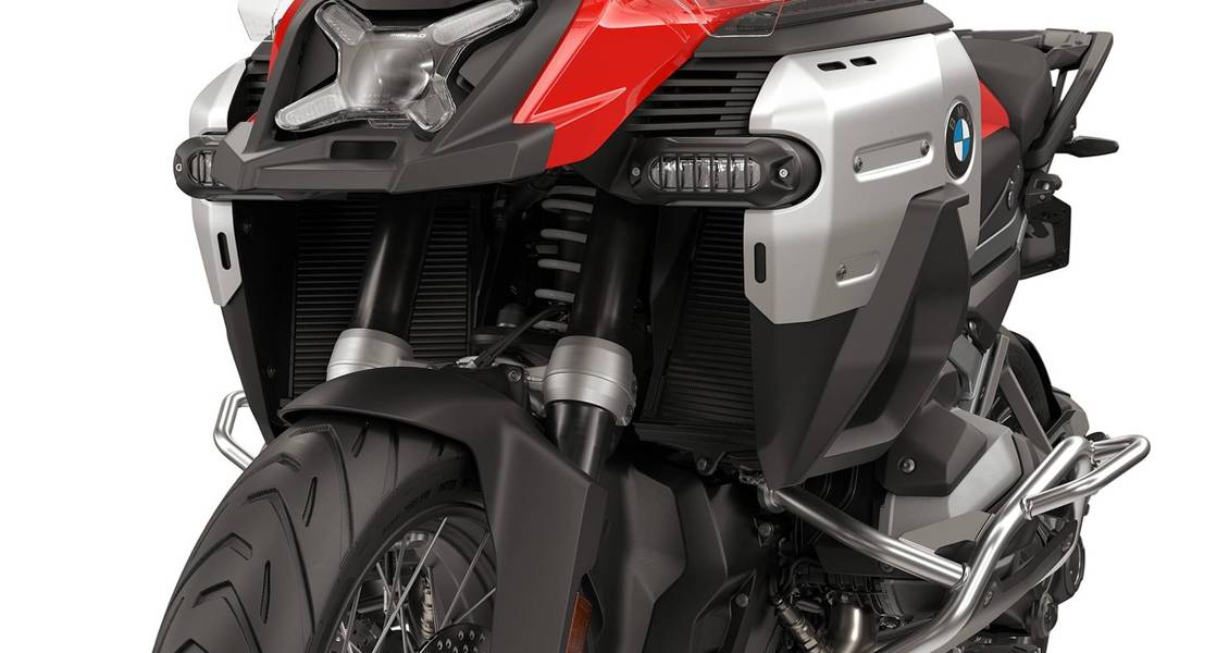 2025款BMW R1300 GS ADV发布，自动挡加持但这外观一言难尽,摩托范