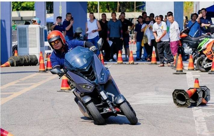 深度剖析ADIVA AD7 150：三轮摩托车的全新体验上市时间与价格,摩托范