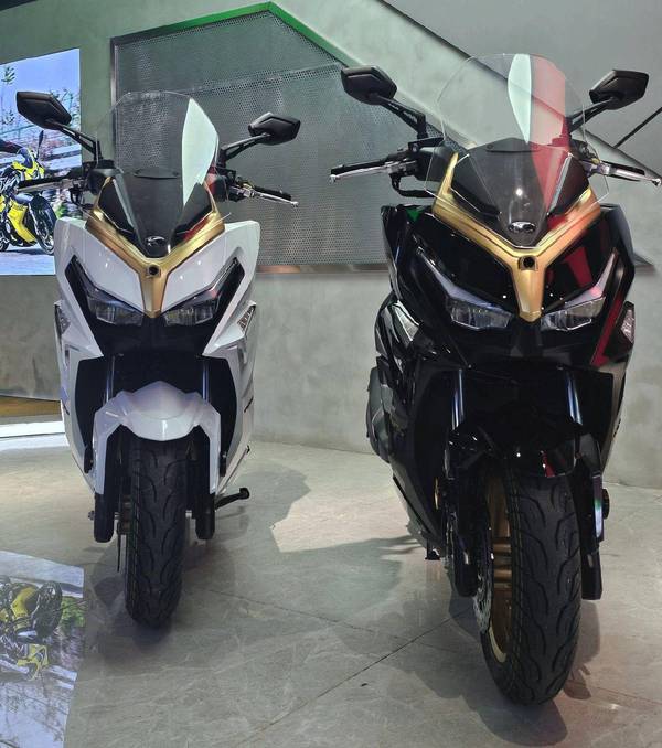 光阳 Racing H150 纪念版：对比豪华版四大升级点，这些你都知道么！,摩托范