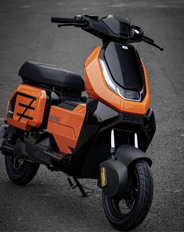 售价 4399元！ZEEHO AE2 Pro登场：骑出城市节奏，一辆车，重新定义出行自由！,摩托范