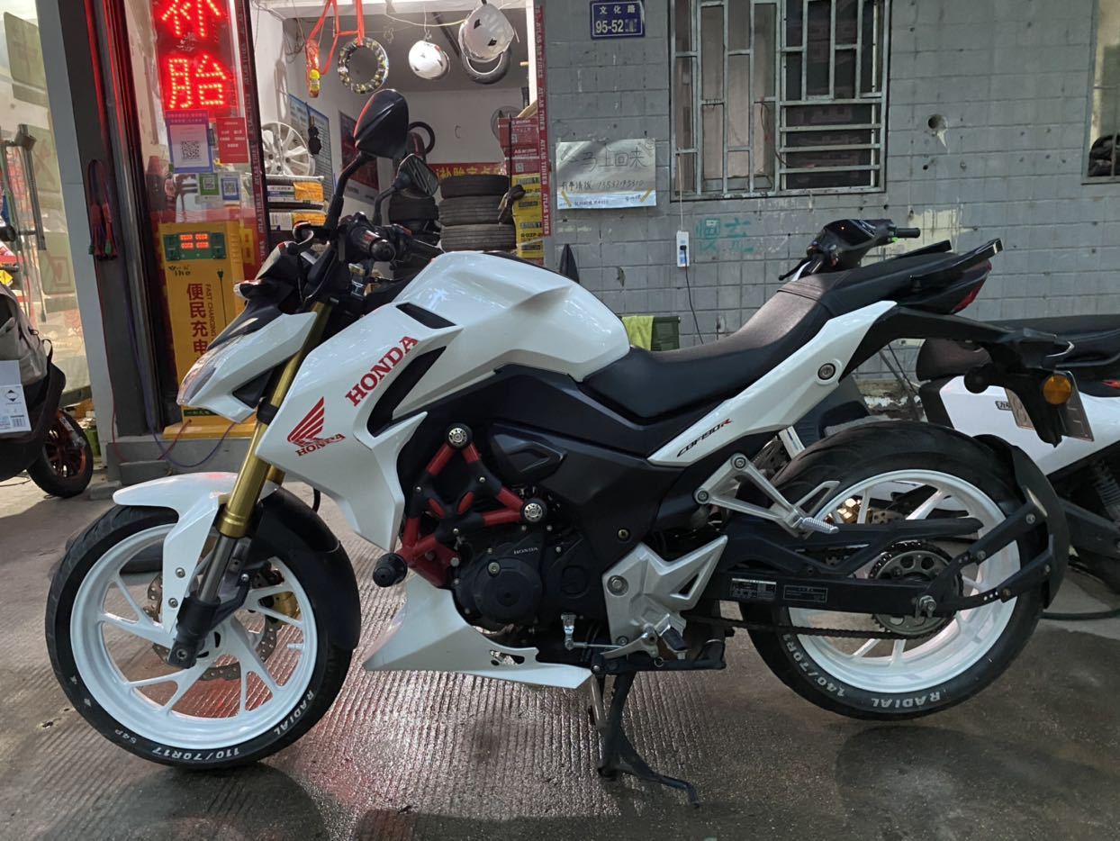 新大洲本田摩托车,CBF190R报价及图片-摩托范-哈罗摩托车官网