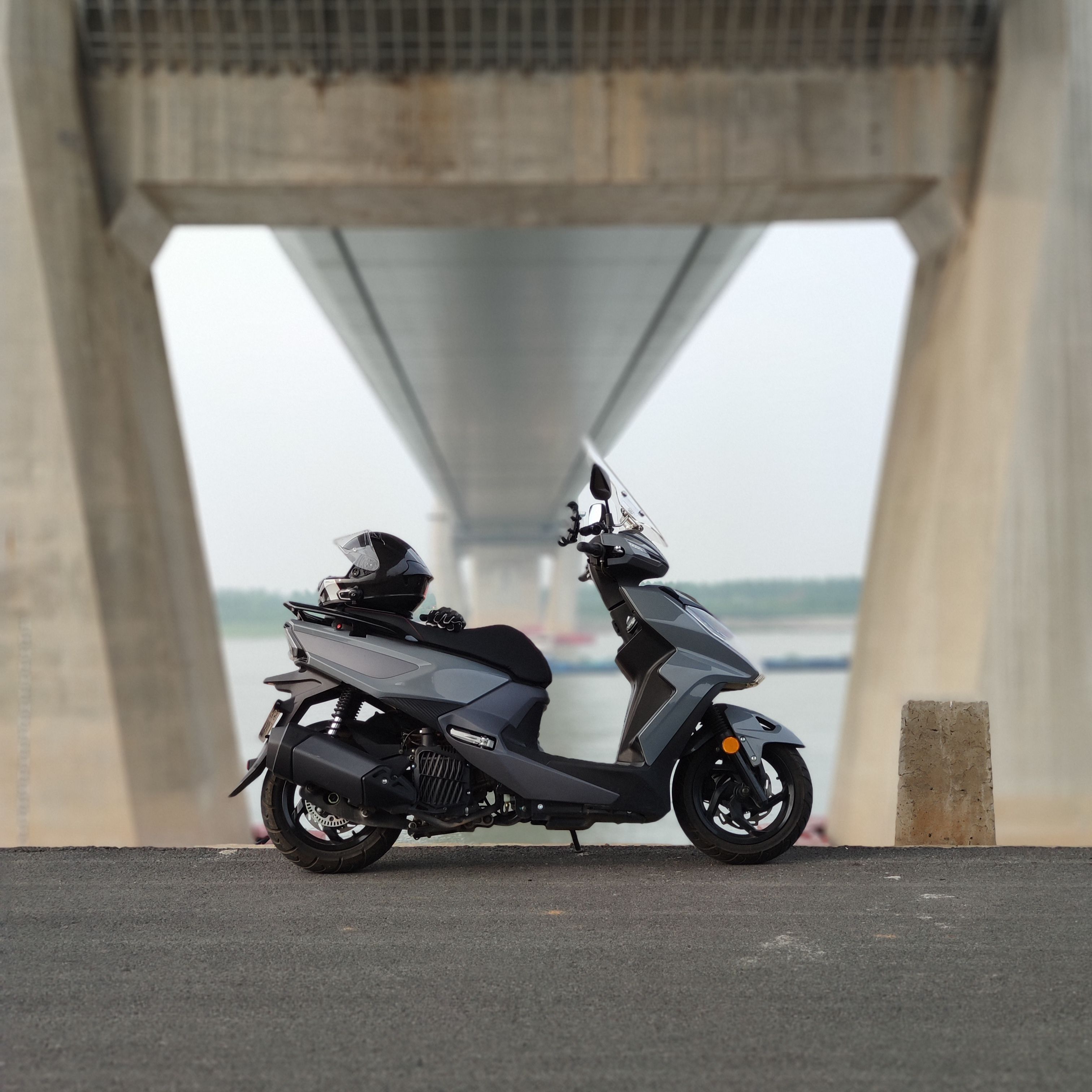 SYM三阳摩托车,FNX150报价及图片-摩托范-哈罗摩托车官网