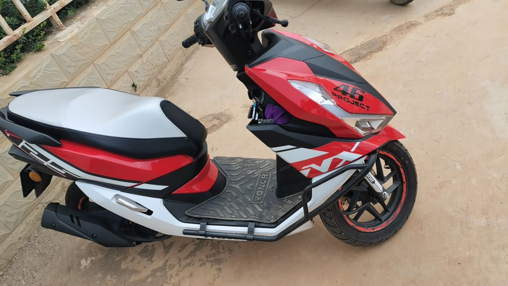 五羊本田摩托车,NX125报价及图片-摩托范-哈罗摩托车官网