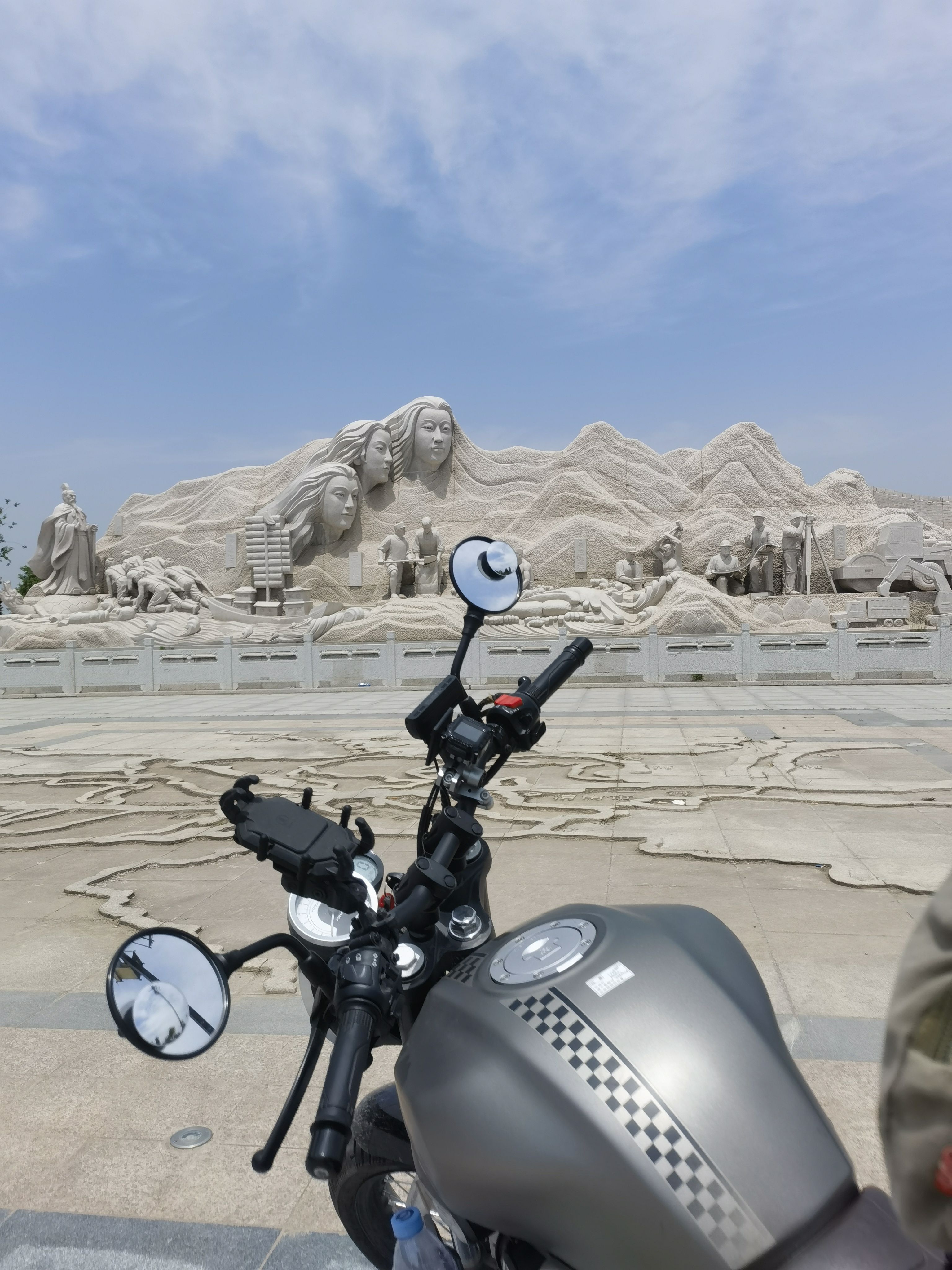 五羊本田摩托车,鸷道 CB190SS报价及图片-摩托范-哈罗摩托车官网