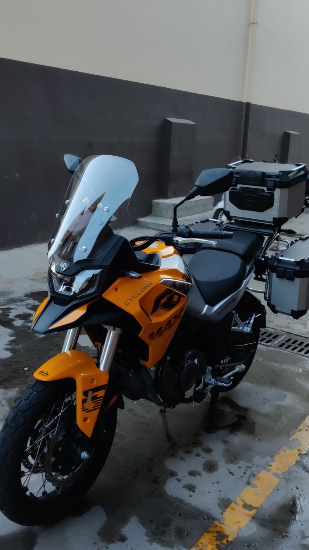 赛科龙摩托车,RX401报价及图片-摩托范-哈罗摩托车官网