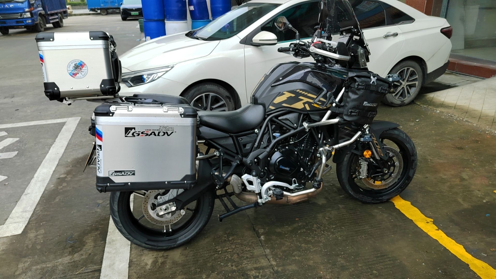 贝纳利摩托车,TRK702报价及图片-摩托范-哈罗摩托车官网