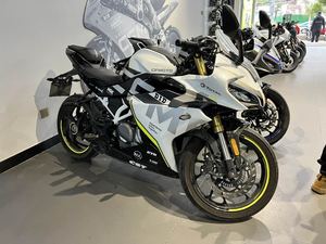 春风摩托车,250SR报价及图片-摩托范-摩托车官网