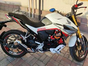 五羊本田摩托车,CB190R 暴锋眼报价及图片-摩托范-摩托车官网